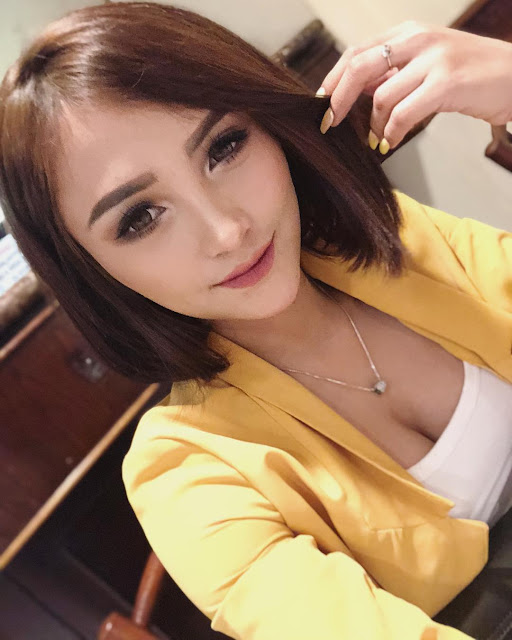 Diora Dior Koleksi Foto Foto Cantik Dan Seksi - ZONA ARTIS LAGI