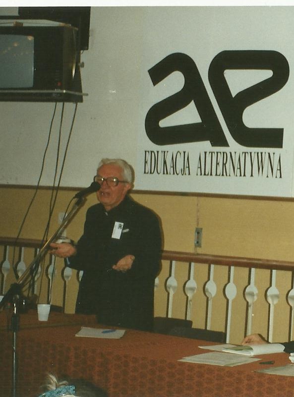 pedagog: Zmarł wybitny pedagog dialogu _ ks. prof. dr hab. Janusz Tarnowski