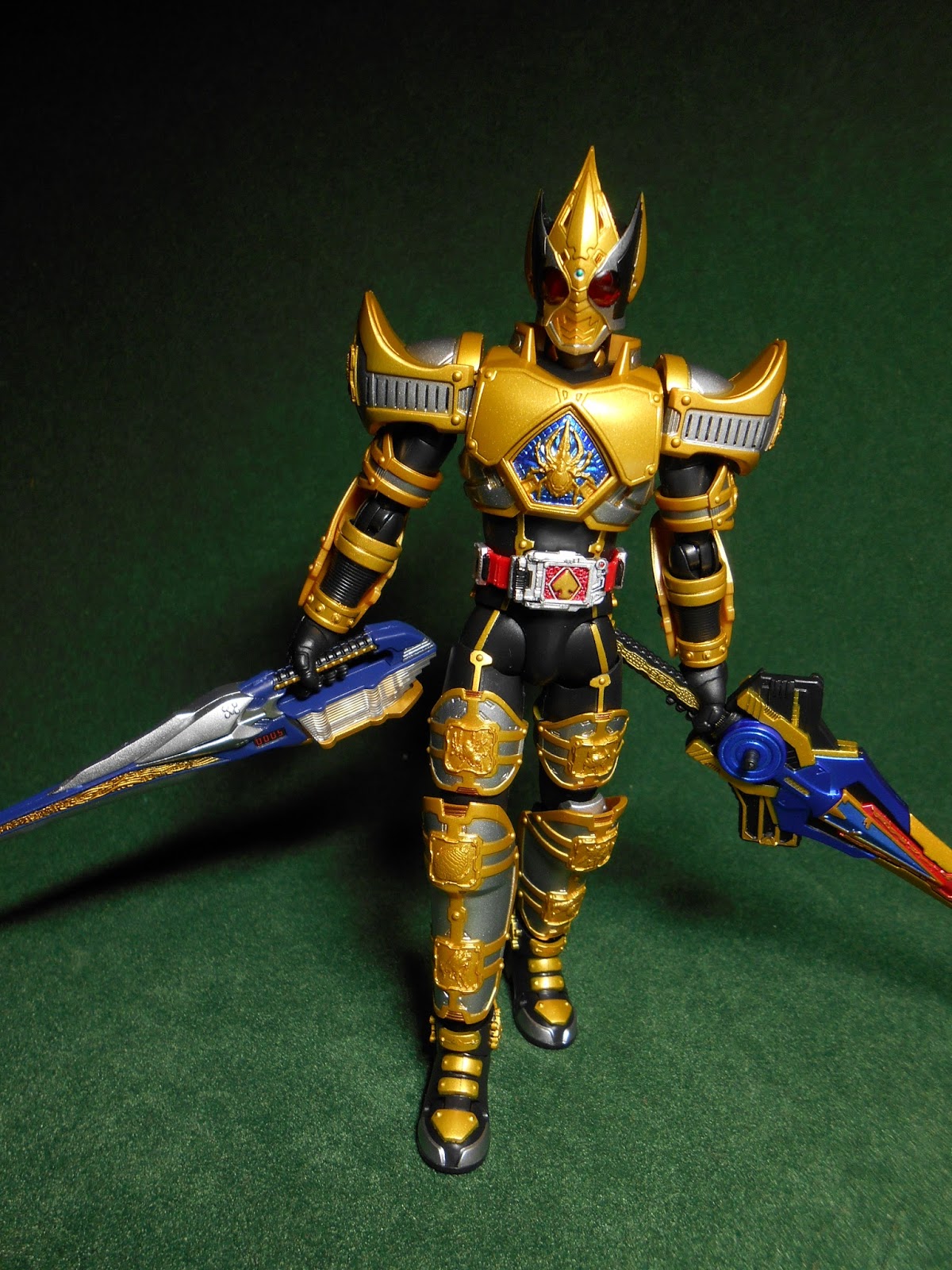 Review: S.H.Figuarts Kamen Rider Blade King Form | Night's Corner