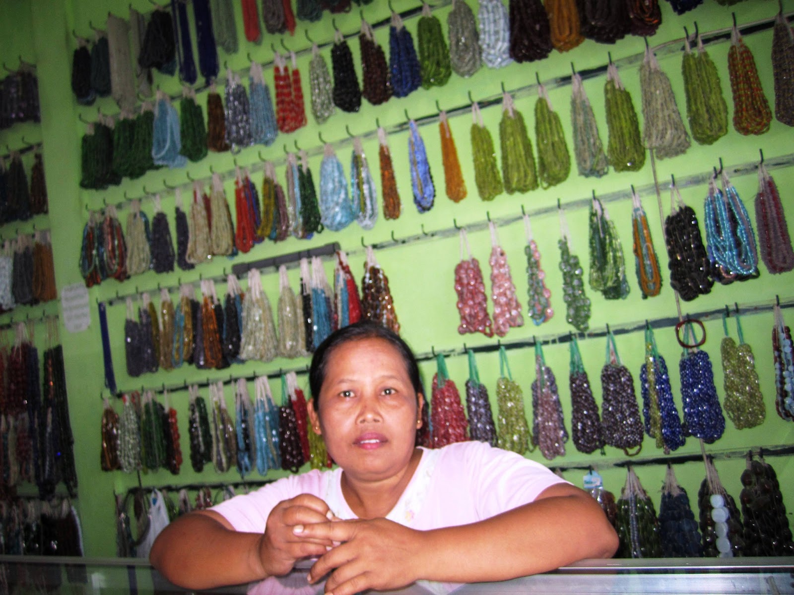 jombang city guide: Kerajinan Manik-Manik Kaca Jombang