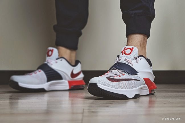 次地帶時尚潮流站: 人造閃電的動感 nike KD7實賞