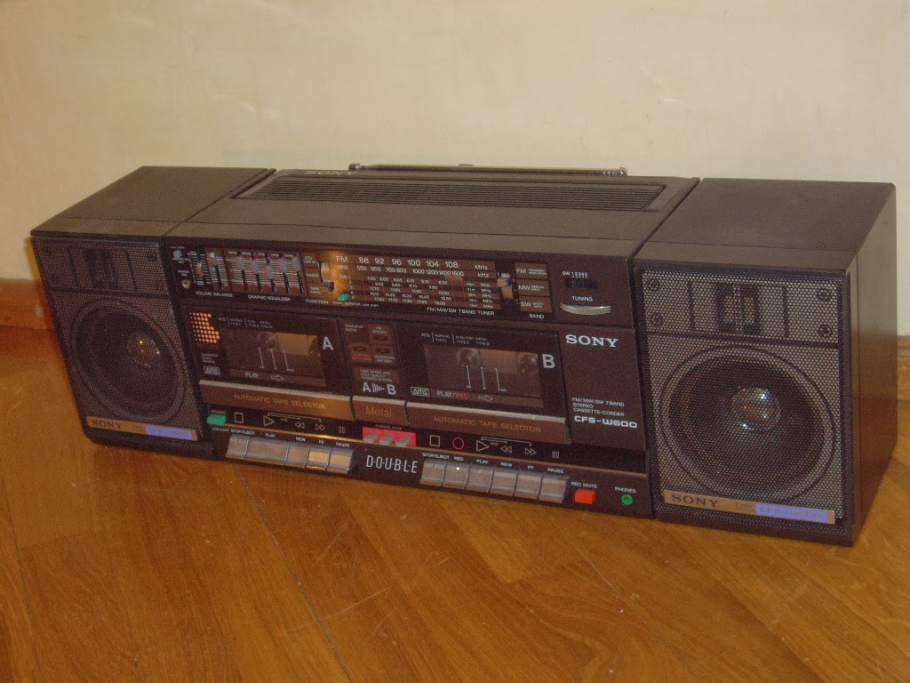 МАГНИТОЛиЯ - бумбоксы, магнитофоны и магнитолы!: Sony CFS-W600. Сделано ...