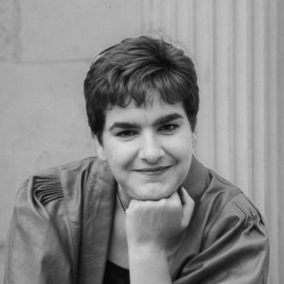 Catherine Curzon: The History of the American News Media