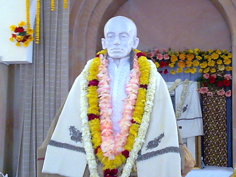 Guru Kripahi Kevalam: Sri Ram Thakur is Chaitanya Mahaprabhu