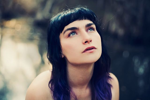 glittering heads dream.: Libby.