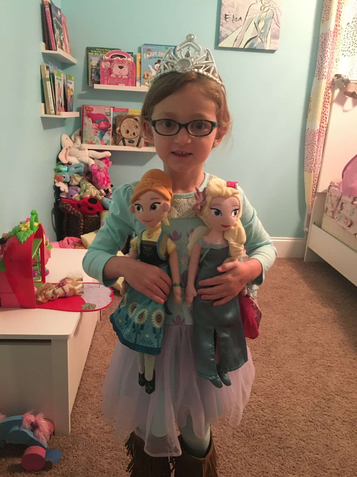 Emma, Landon & Savannah's Life: Lots of Frozen