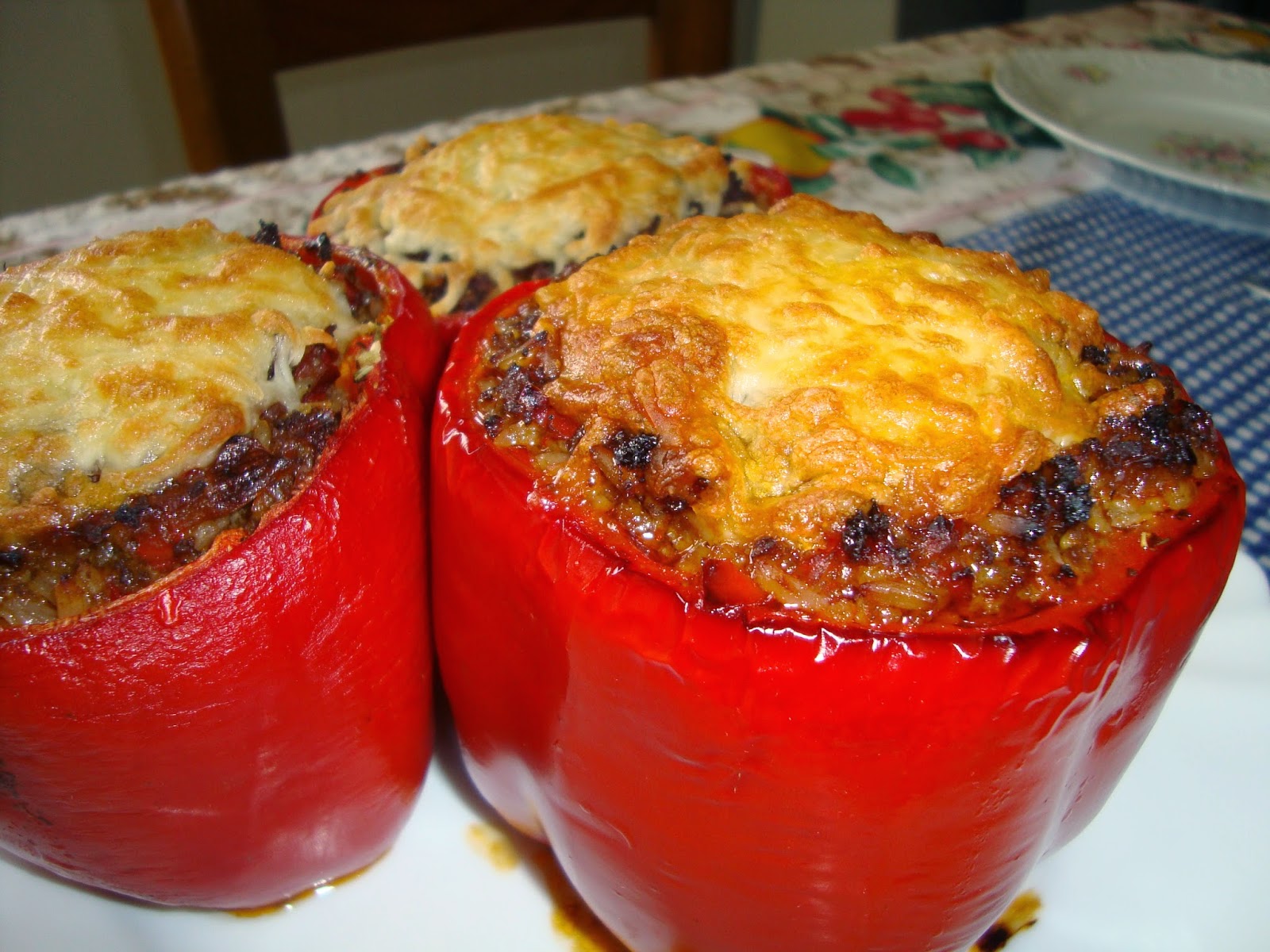 O Tempero da Nesita: Pimentos recheados com carne e especiarias