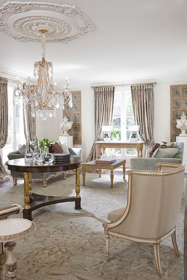 ㅤ: Estilo CLÁSSICO, puro luxo dentro das descorações.