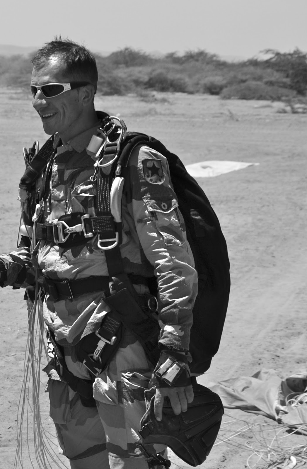 Military Parachuting: About us