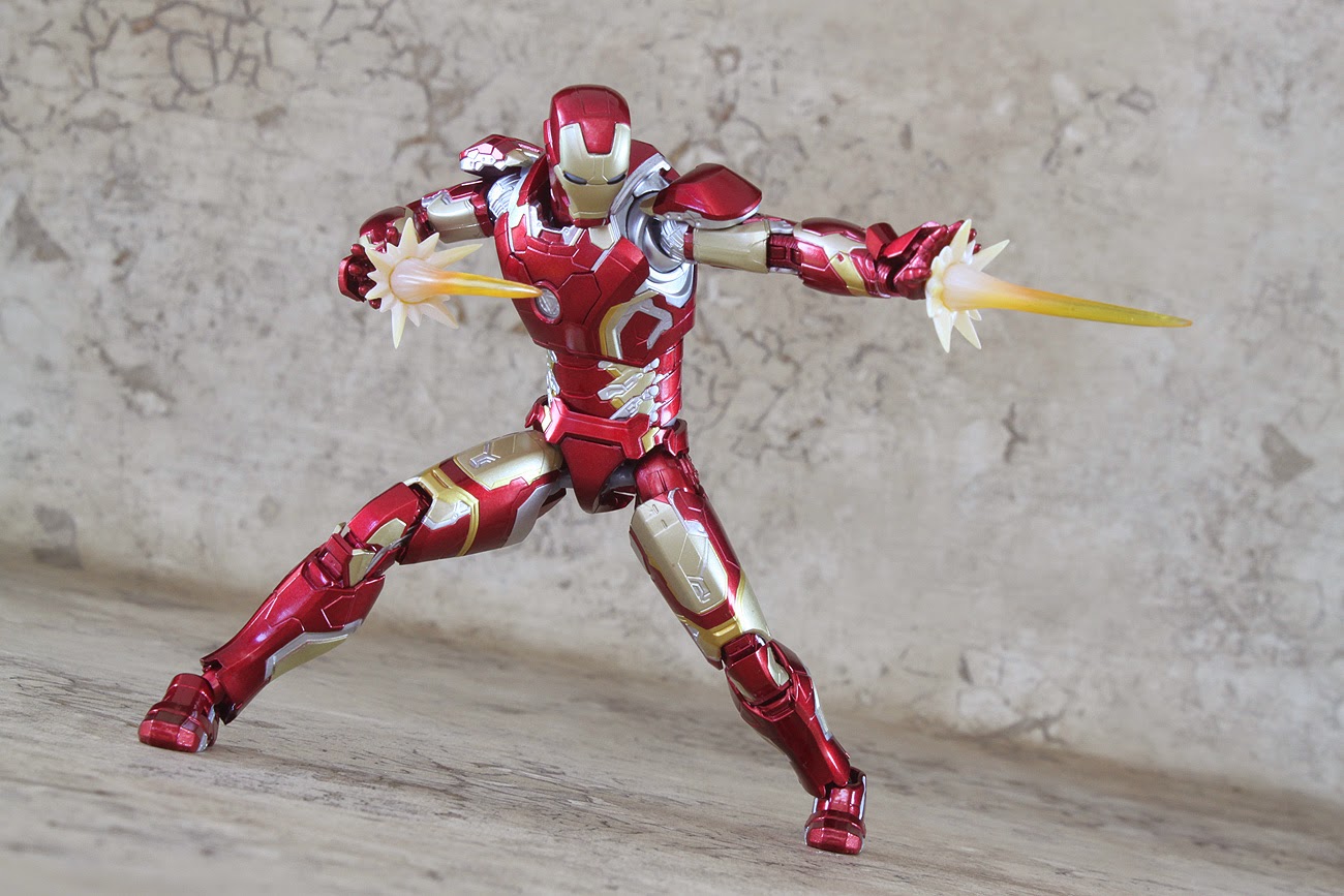 Dre Merc: S.H. Figuarts Iron Man Mark 43 Review