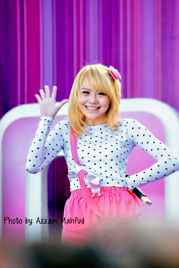 [FOTO] Cherrybelle di inBox SCTV (24-04-2014) | Twiboy Indonesia