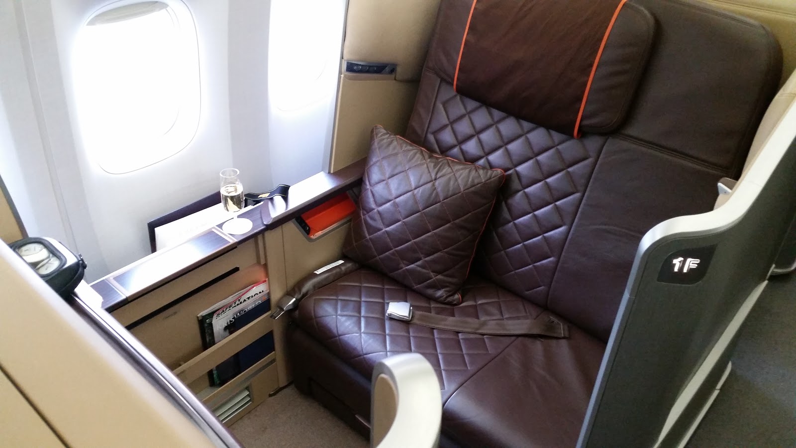 Singapore Airlines New First Class on the Boeing 777-300ER : SQ2 ...
