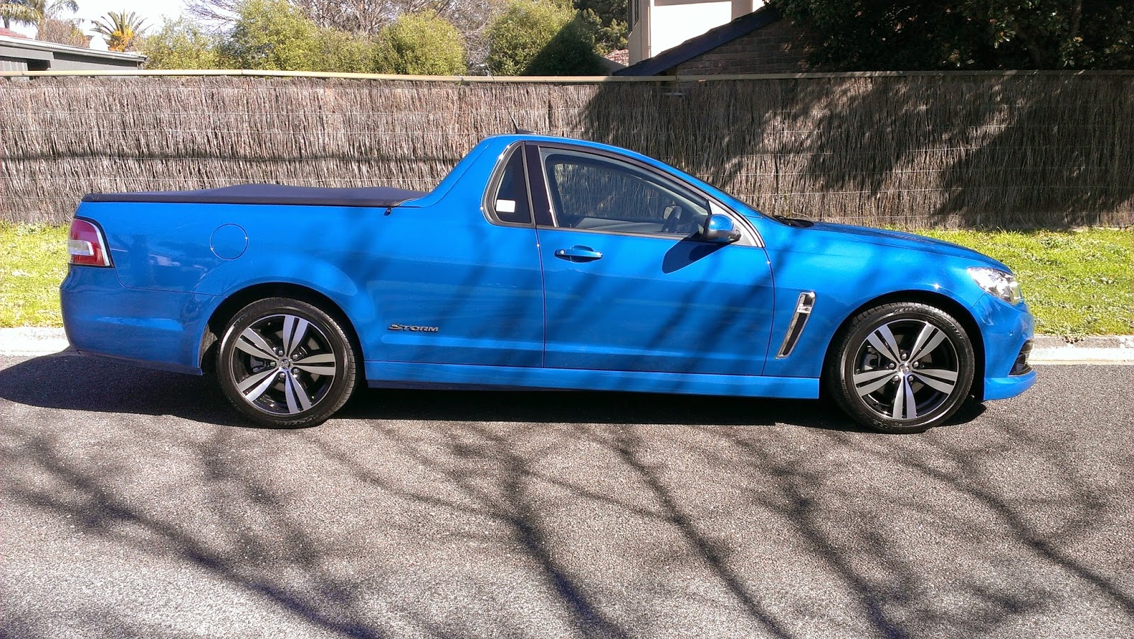 Roadtestmaster: Holden Commodore SS / STORM utility