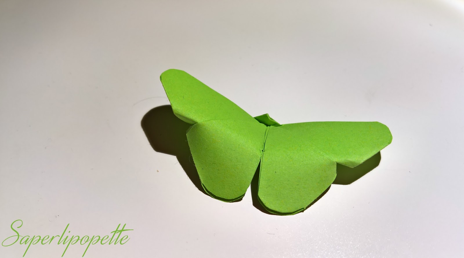 [DIY #18] Comment faire des papillons avec des feuilles de bloc-notes
