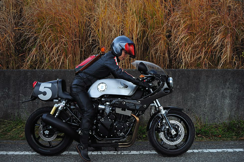 RCB1000 Replica photoshoot - Inazuma café racer