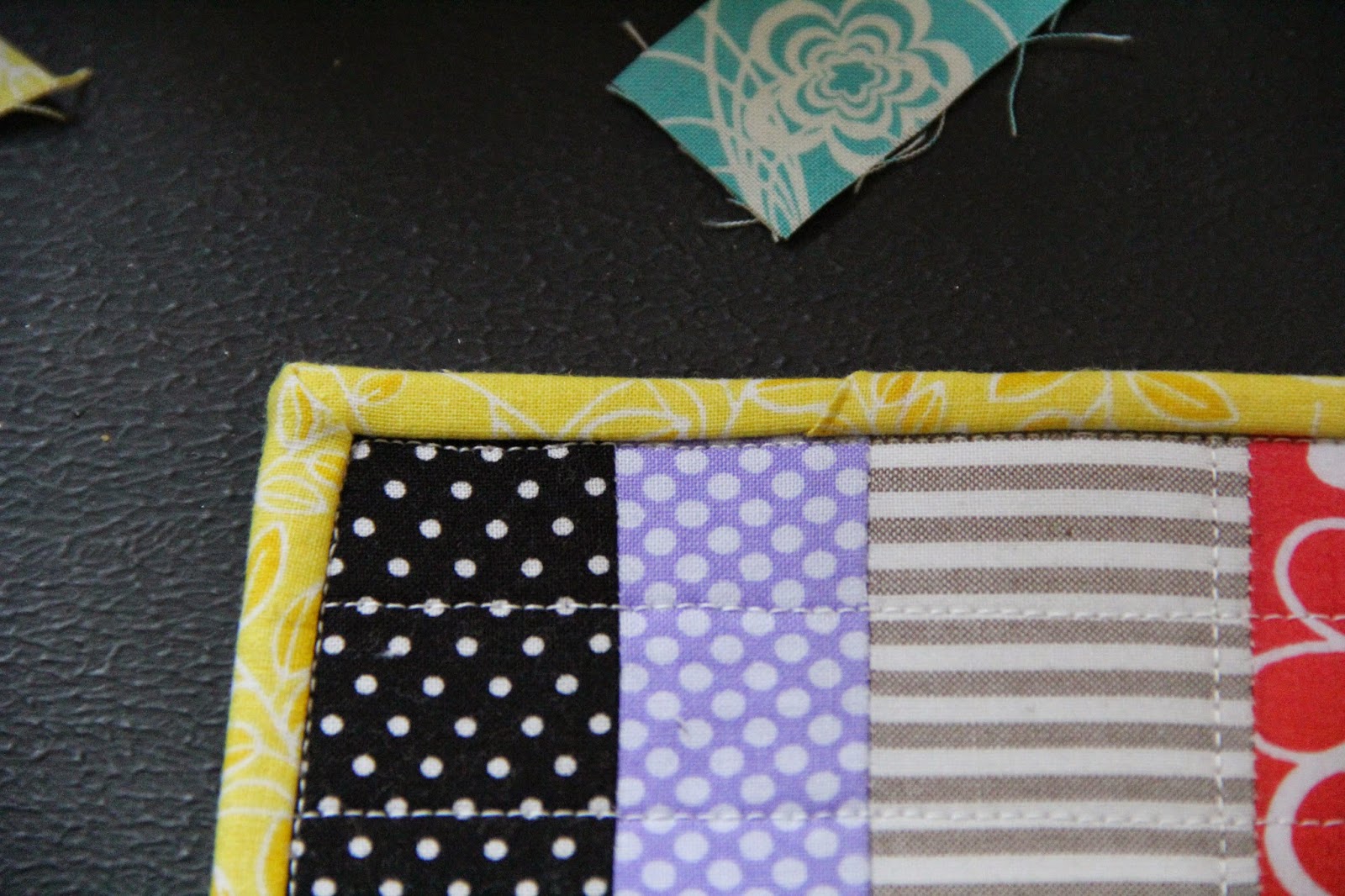 No Ordinary Sparrow: Mug Rug Tutorial