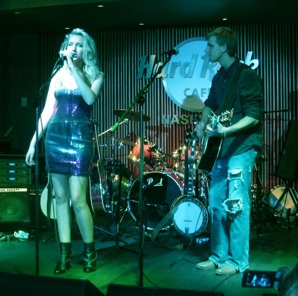 vikram's blog: Pearl Clarkin at the rock concert in Nashville - USA