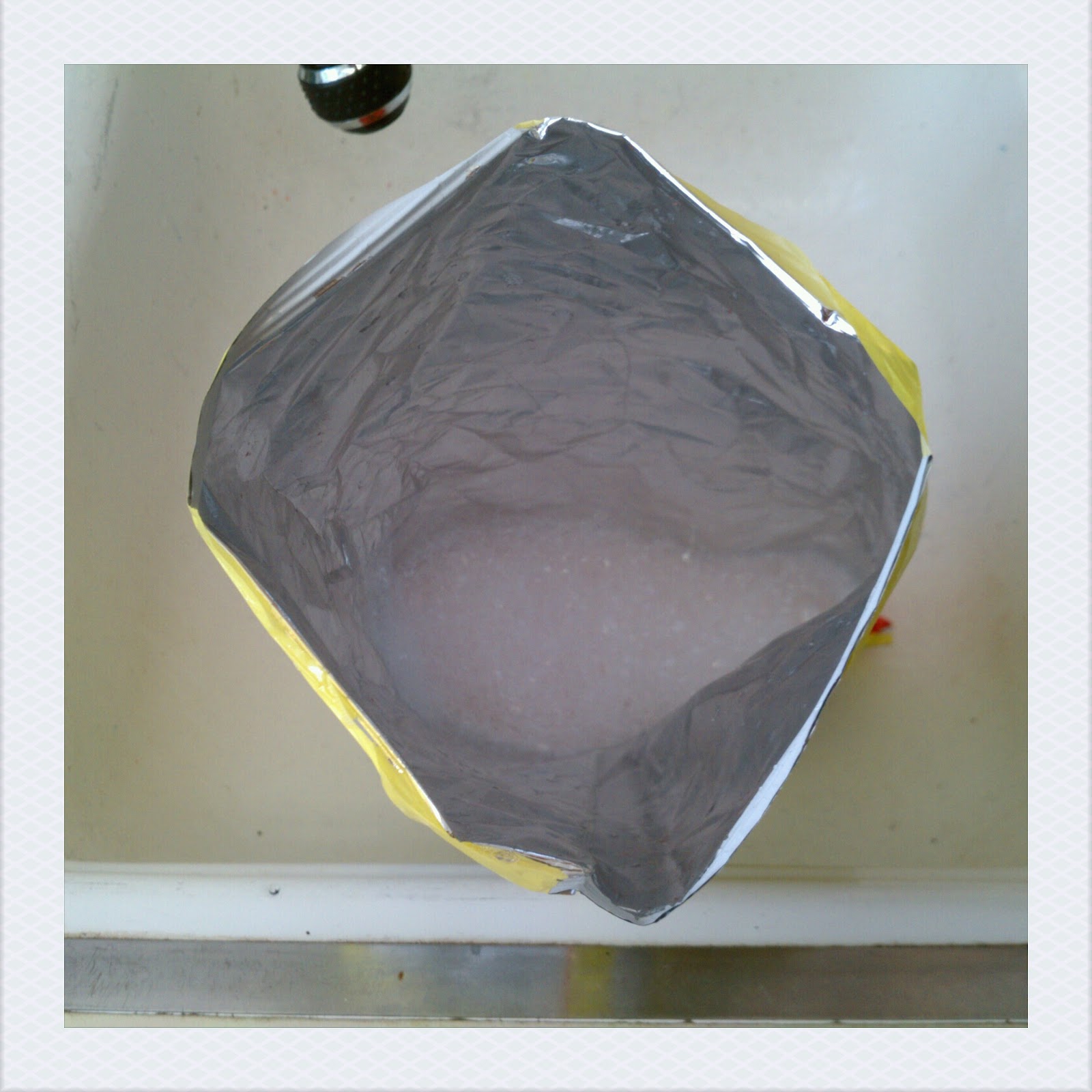 Make. Shop. Live.: How-To's Day: Chip Bag Pouch