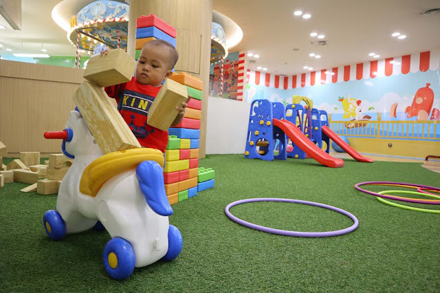 Review Playground Miniapolis Pakuwon Mall Surabaya - Riska Ngilan