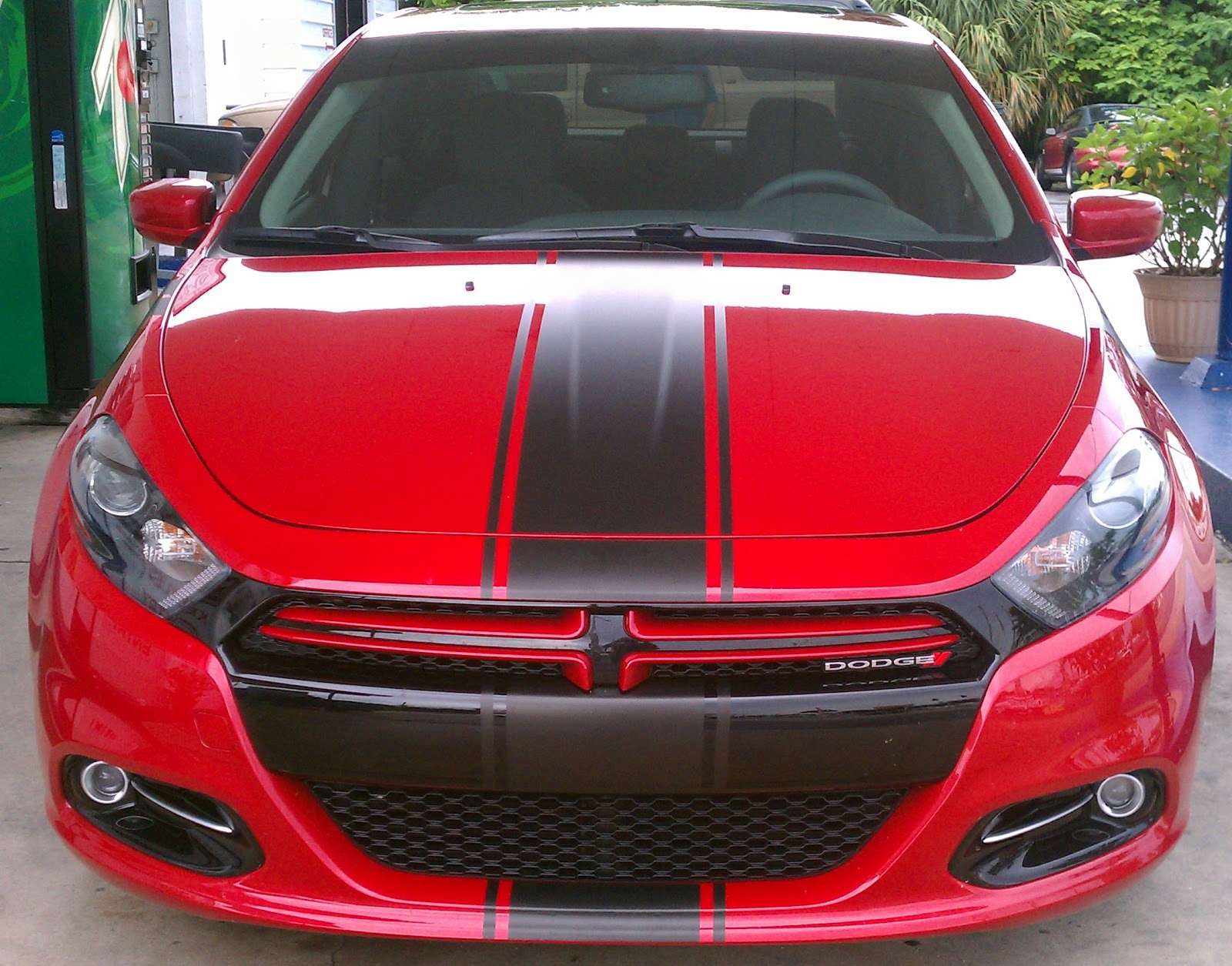 E & Z Shines: Rally Stripes on a Dodge Dart