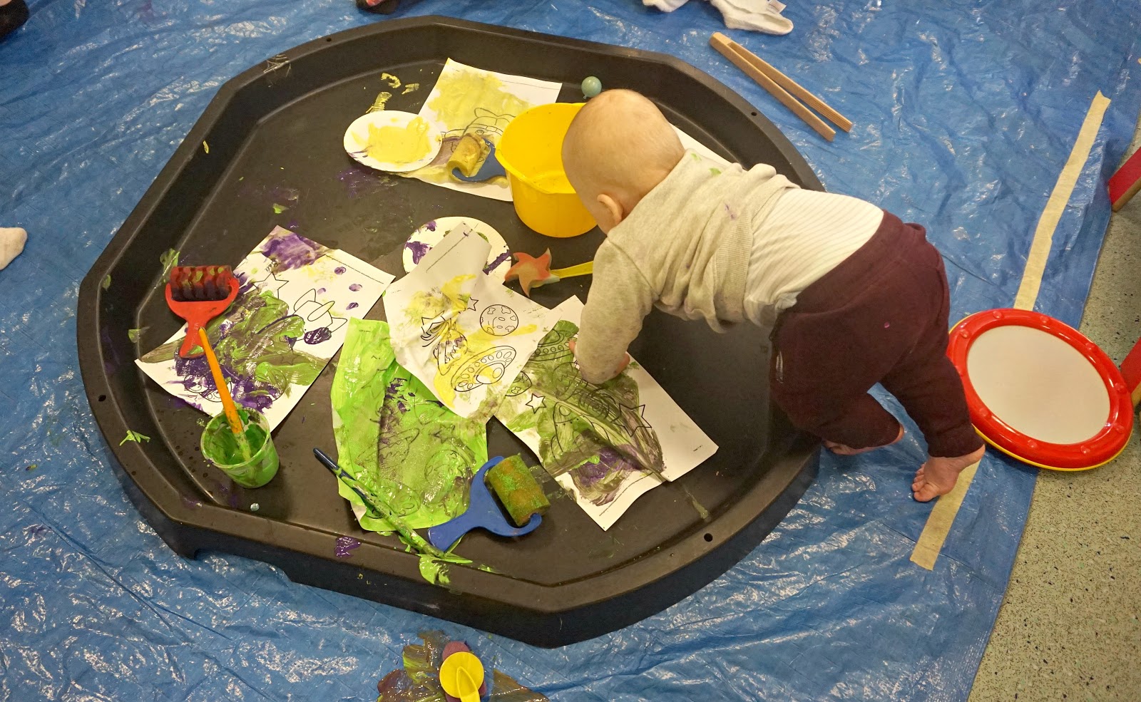 HAPPY ART MESSY PLAY