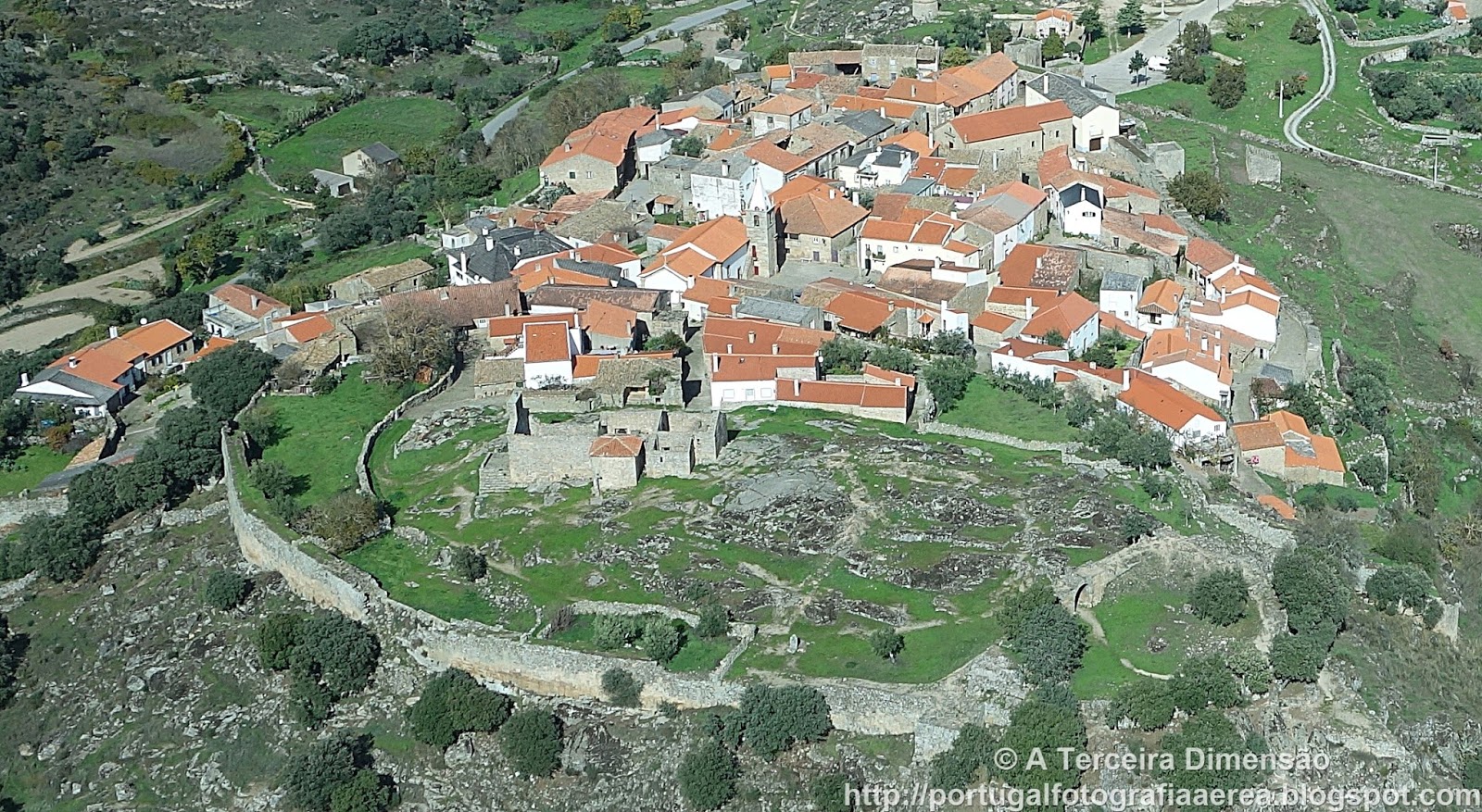 A Terceira Dimensão: Castelo Mendo