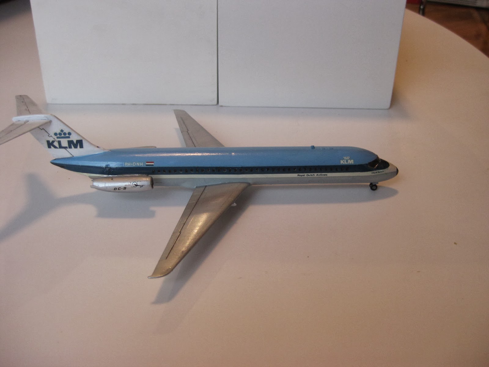 Endeavors in Plastic: KLM McDonnell Douglas DC-9, an Airfix kit in 1/ ...