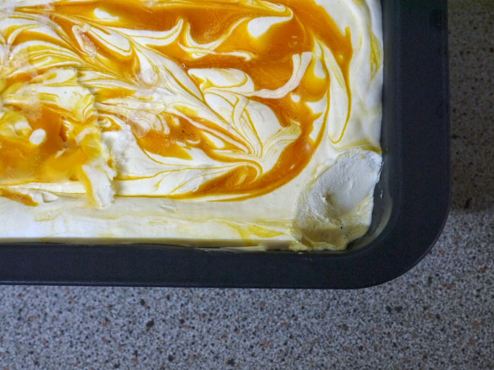 This Muslim Girl Bakes: No-Machine Mango Swirl Ice Cream