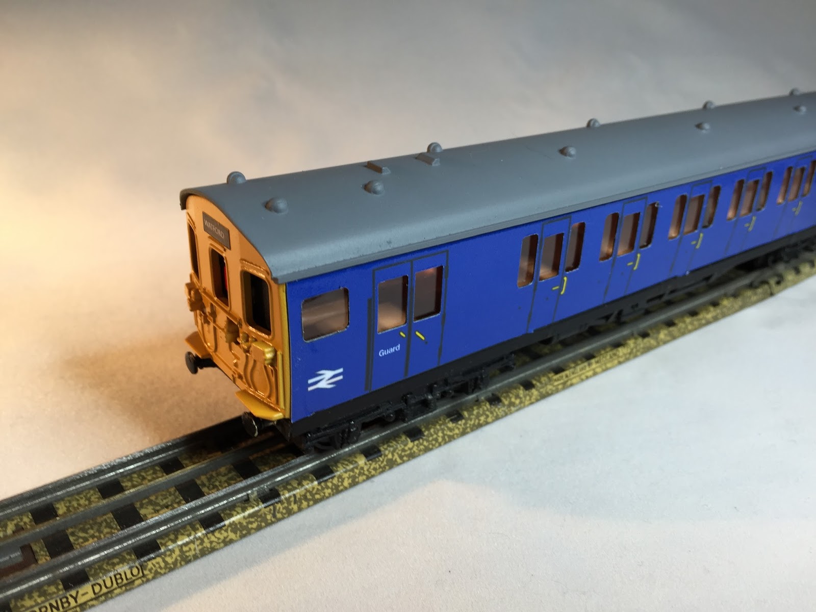 Hornby Dublo 3 Rail: Another blue EMU - continued