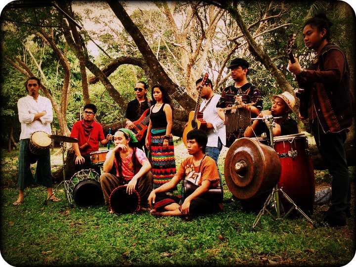 our daily bore: Talahib Music Video