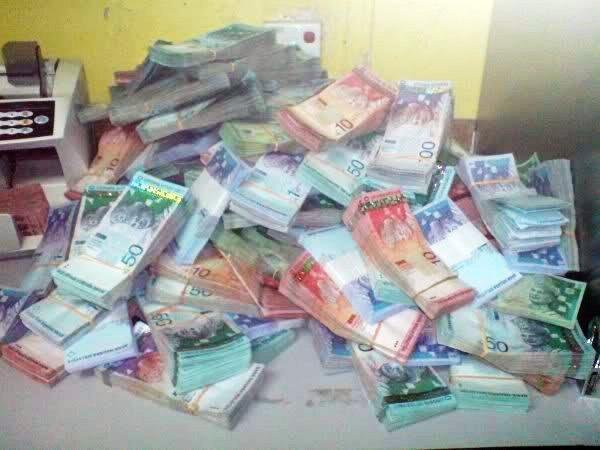 u berani ask your father if his money clean?