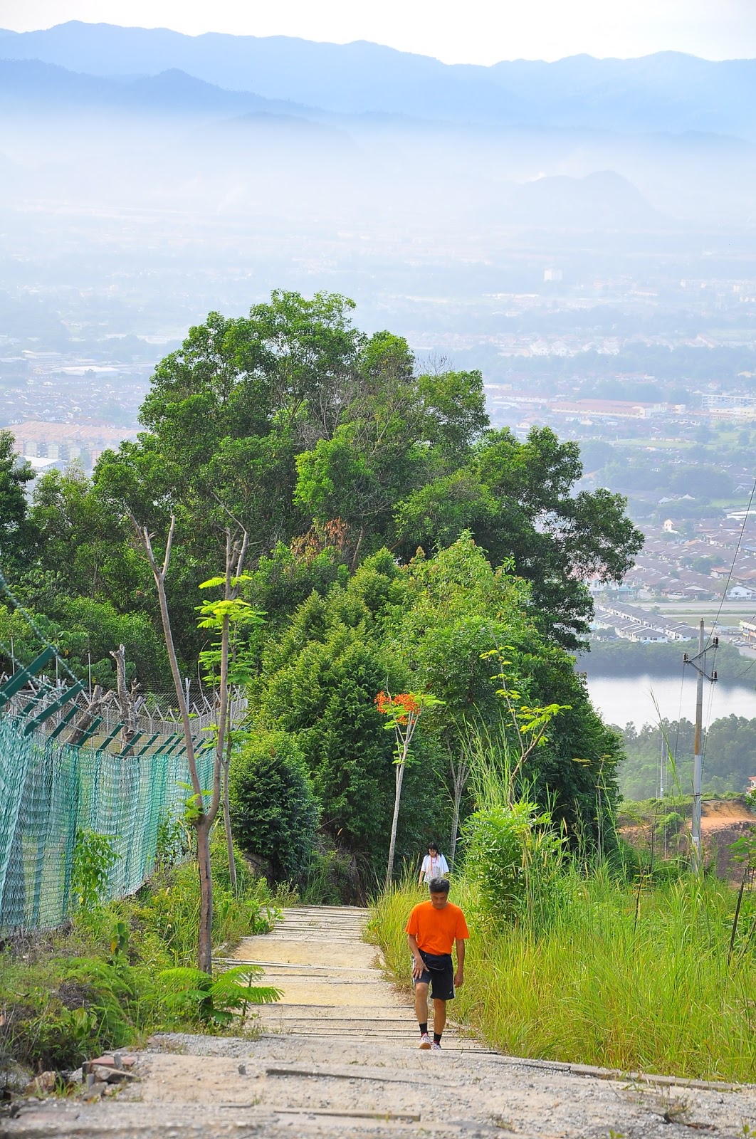 Sungai Siput Boy: Hiking : Bukit Kledang, Menglembu Ipoh Perak