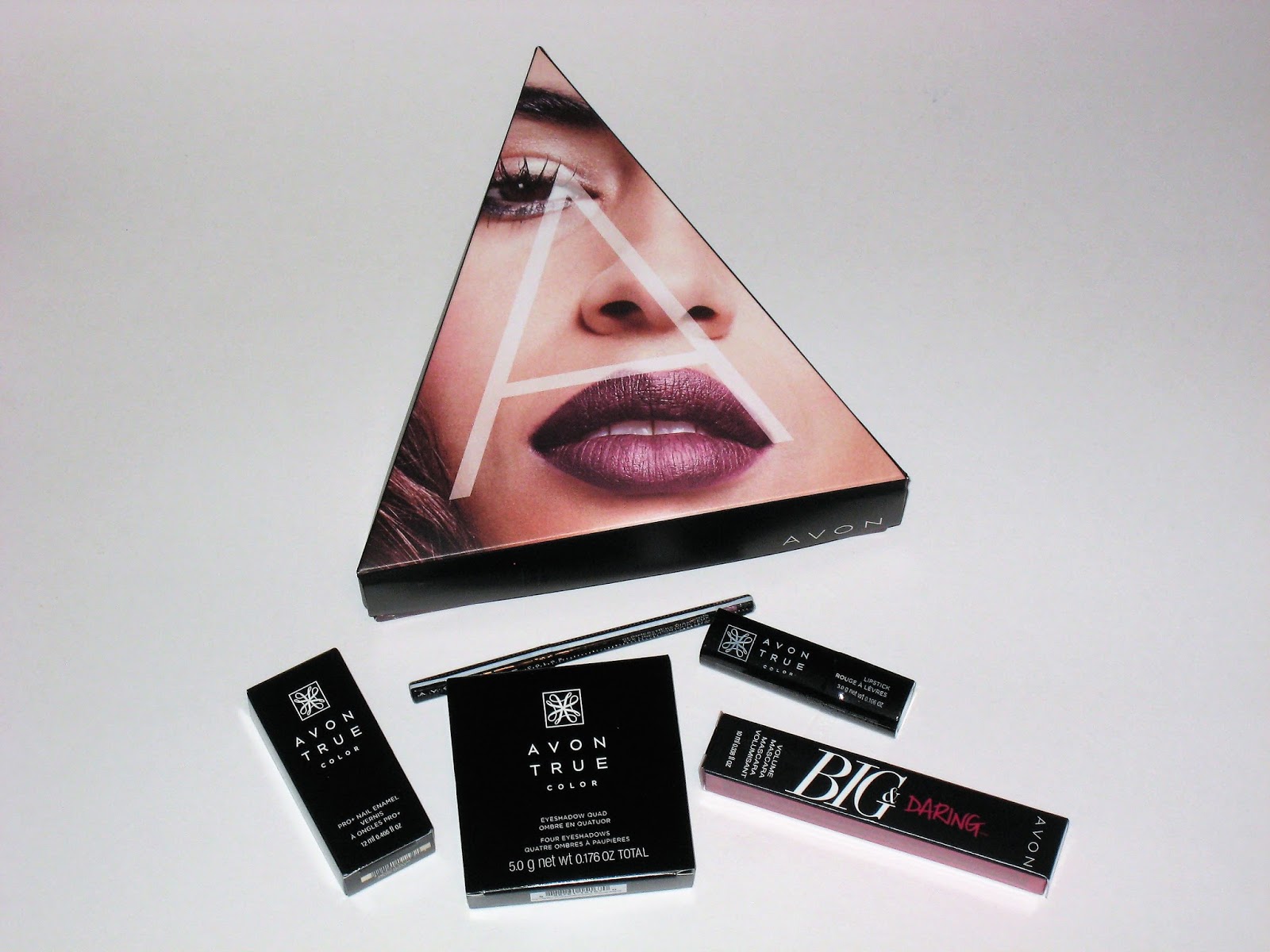 Erica's Fashion & Beauty: Unboxing My 1st Avon "A Box"