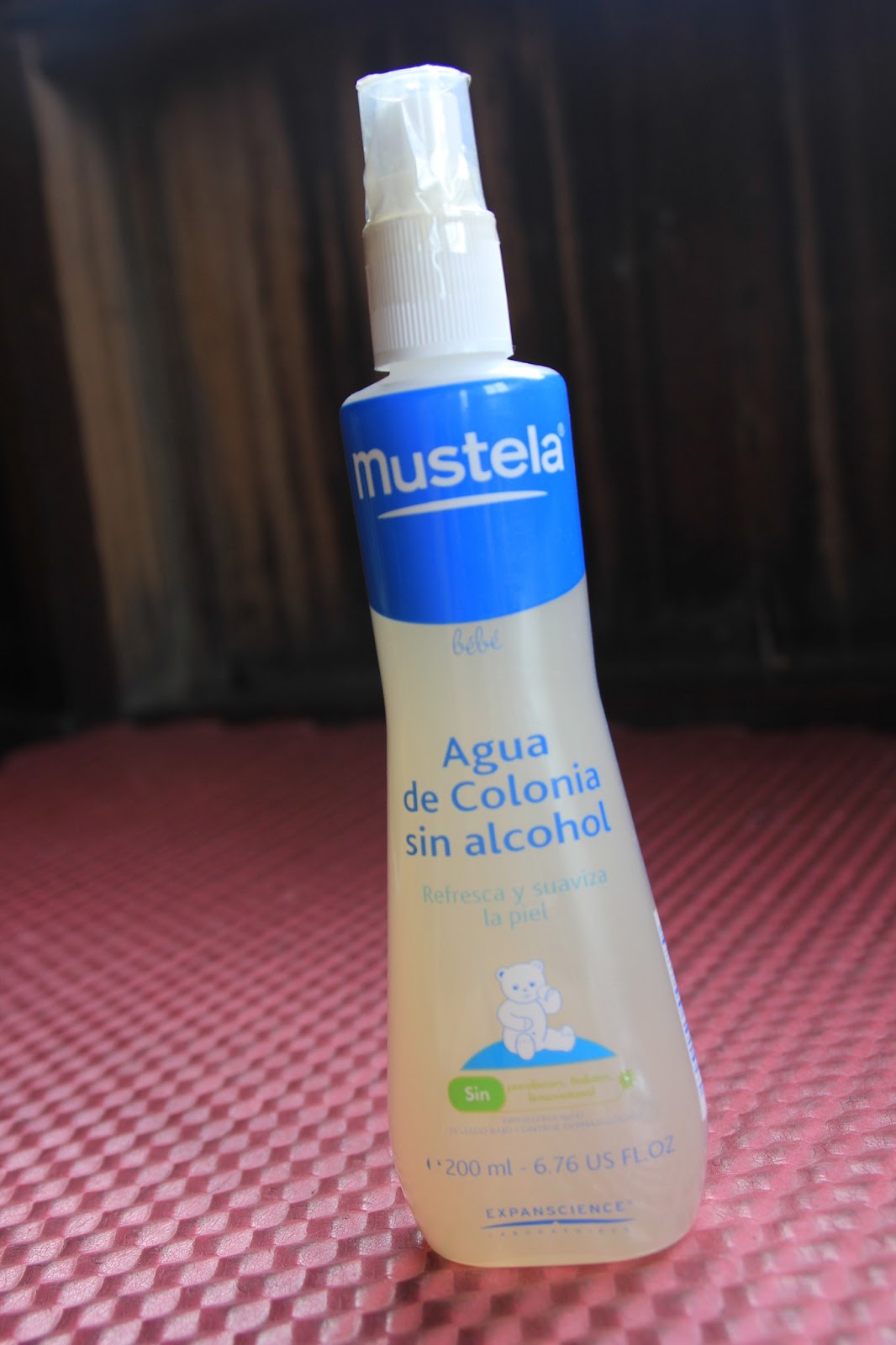Grechie: I am a Book-Mom: My New Discovery: Mustela Cologne