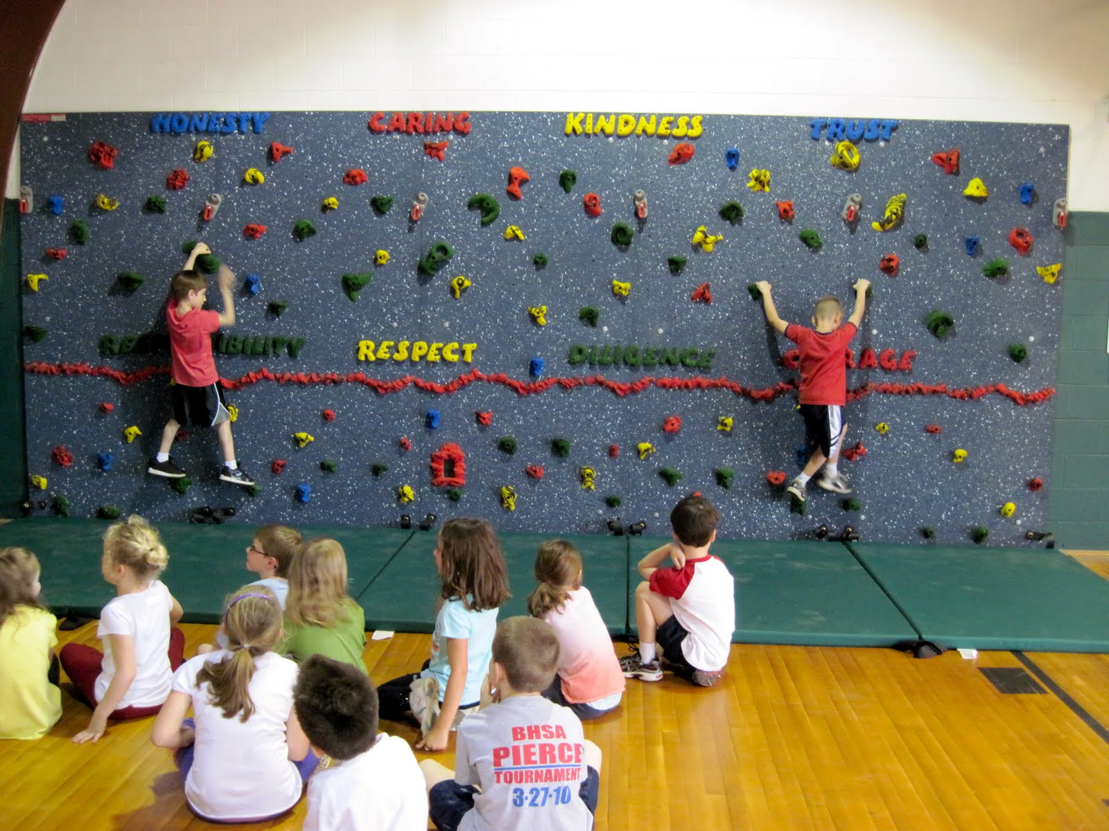 Pine Glen Elementary School Principal's Blog: Rock Wall!