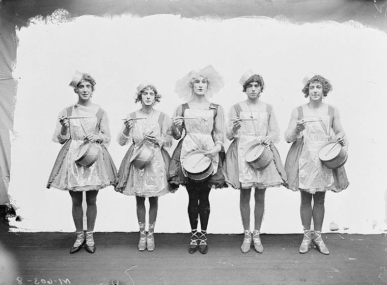Dustbin Epitaph: War is a Drag: Female Impersonators in the First World War