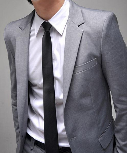 Raphael Debei: Pegando pelo colarinho