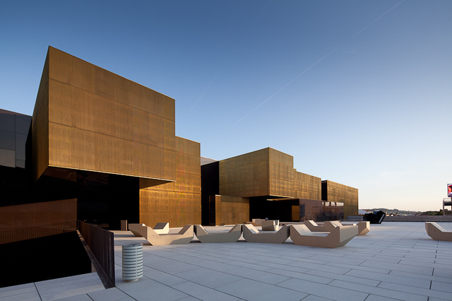 (BAD) Blog About Design: The Square Building