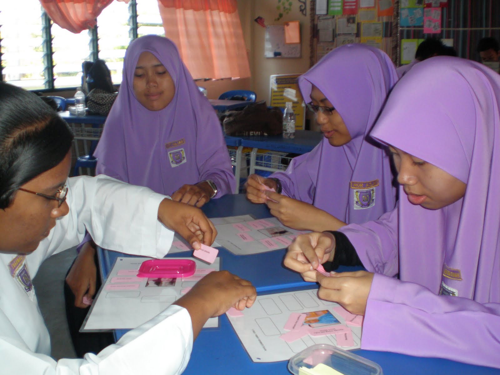 Cikgu Hasanah: TEKNIK SUAI SUSUN