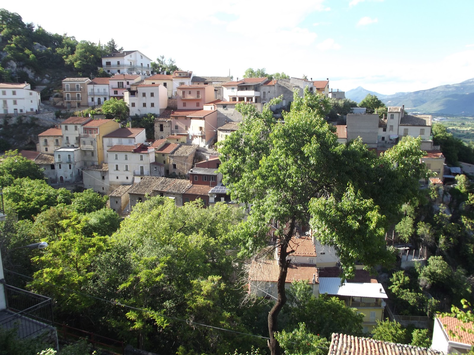 CENTROABRUZZONEWS: PREZZA UNICO COMUNE ABRUZZO "RIFIUTI FREE"