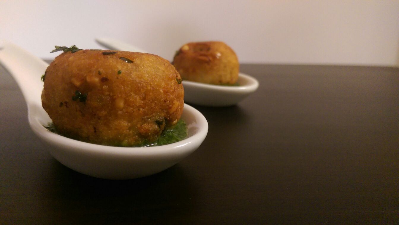 Farali Buff-vada – Famous Gujarati Snack :: Cooking With Bhawna