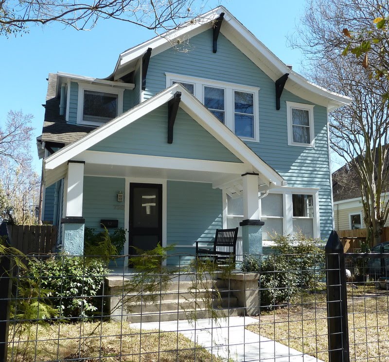 Pretty Blue House: Pretty Blue House ... SOLD