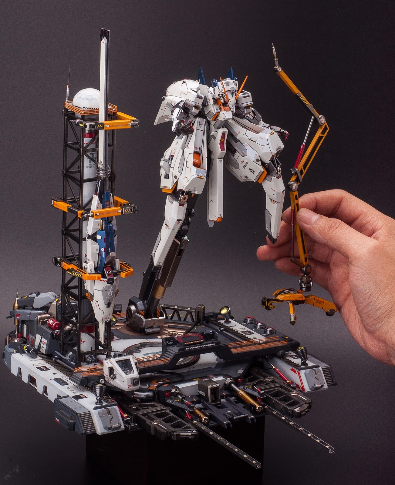 Custom Build: 1/144 A.O.Z RX-124 GUNDAM TR6 [Wondwort] + Diorama