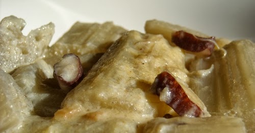 Cardo con salsa de almendras