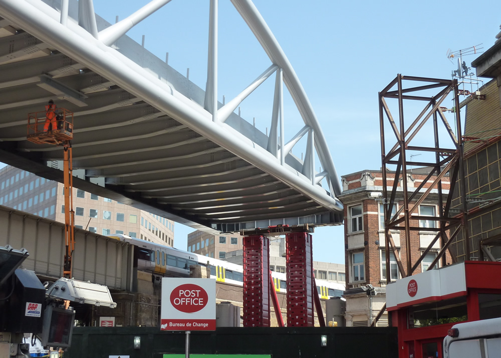 The Borough Bridge Move - London Reconnections