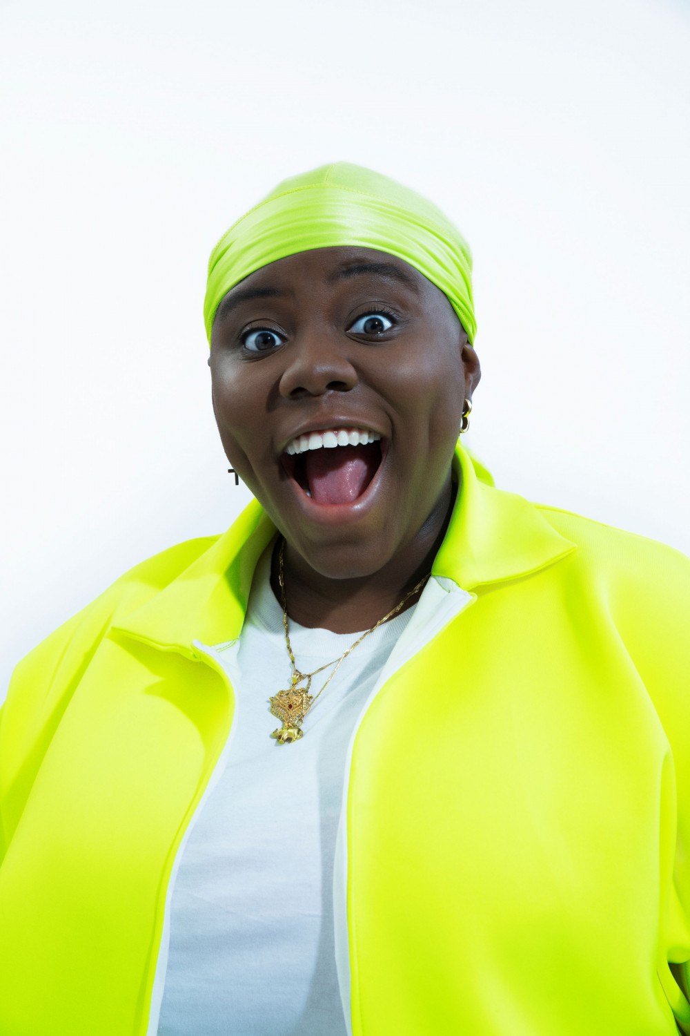 News, Gossip, Entertainment, Fashion, Style & Cosmetics: Singer, Teni ...