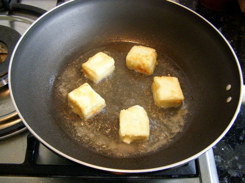 maple•spice: Crispy Fried Tofu in a Spicy Teriyaki Sauce