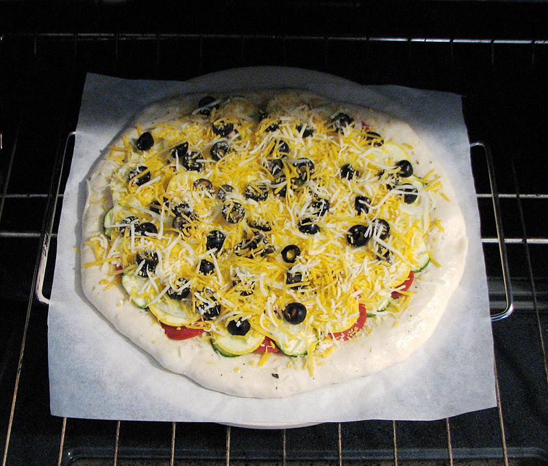 Ashleigh's Kitchen: Homemade Pizza from Scratch