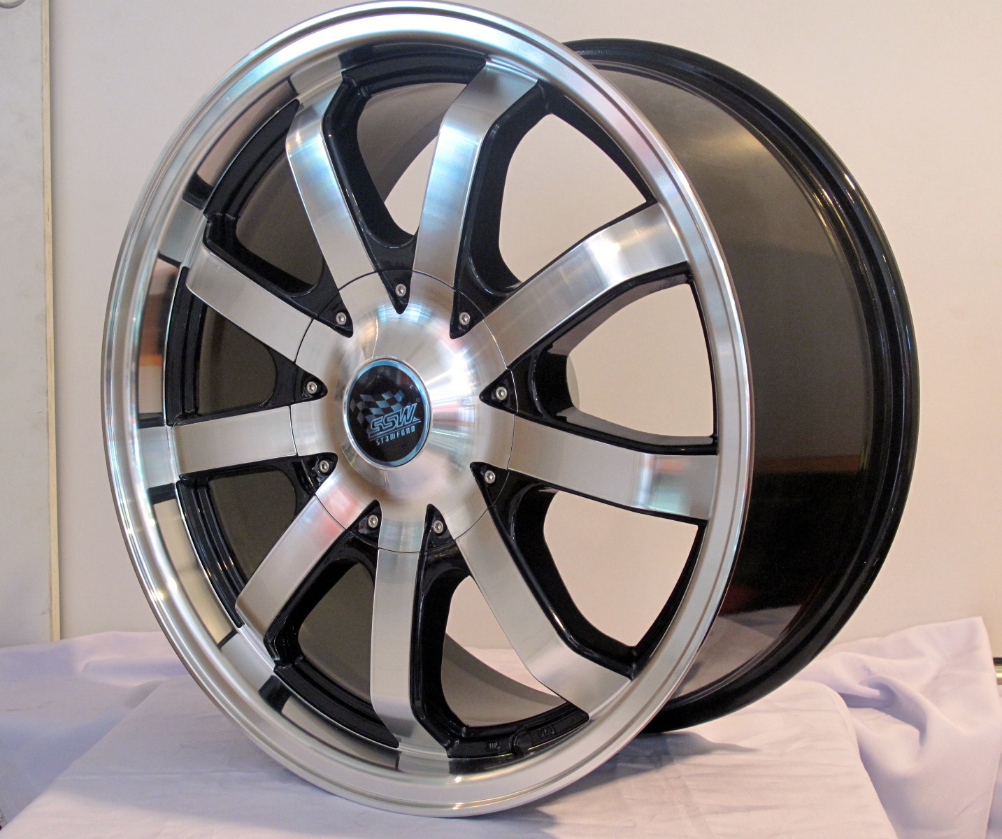Tyre and Rims (H2O One Stop Sdn. Bhd.): Nissan NAVARA Compatible Rims