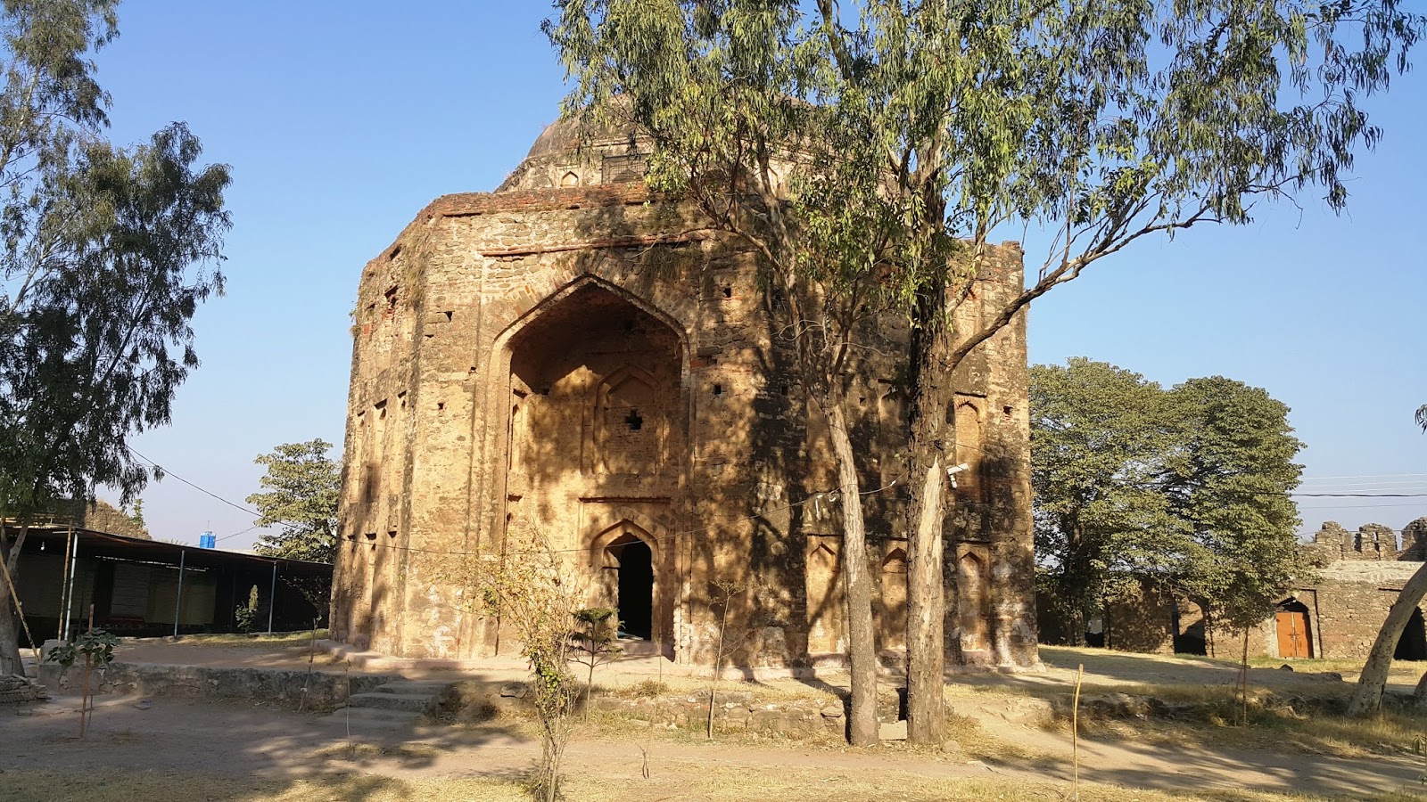 Pakistan Geotagging: Rawat Fort